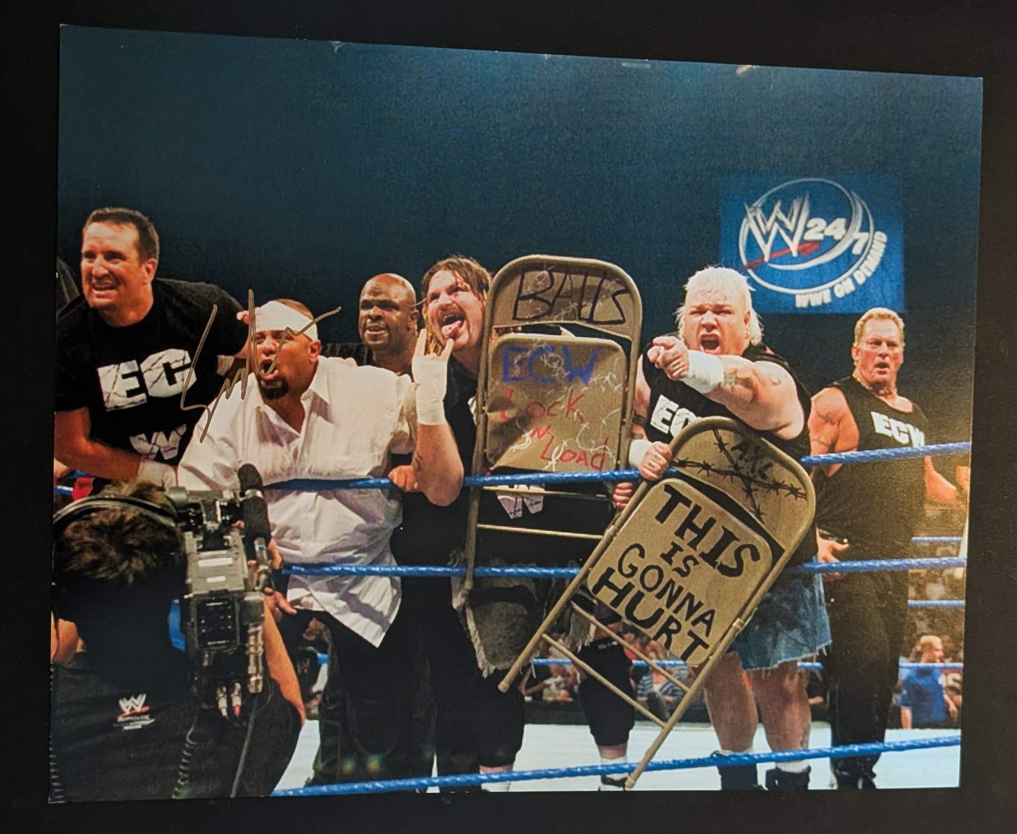 Sandman Pose 6 Signed Photo COA – The Wrestling Universe